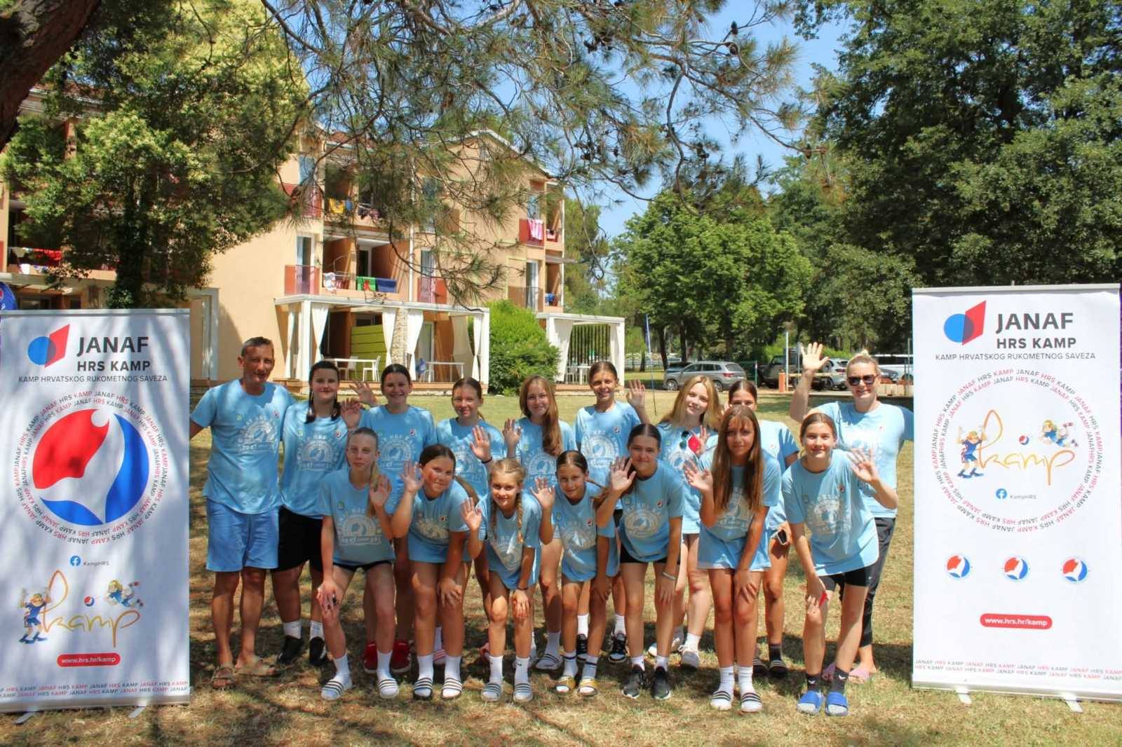 Mlade rapske rukometašice i dalje su aktivne, prijateljstvo i sport na ...